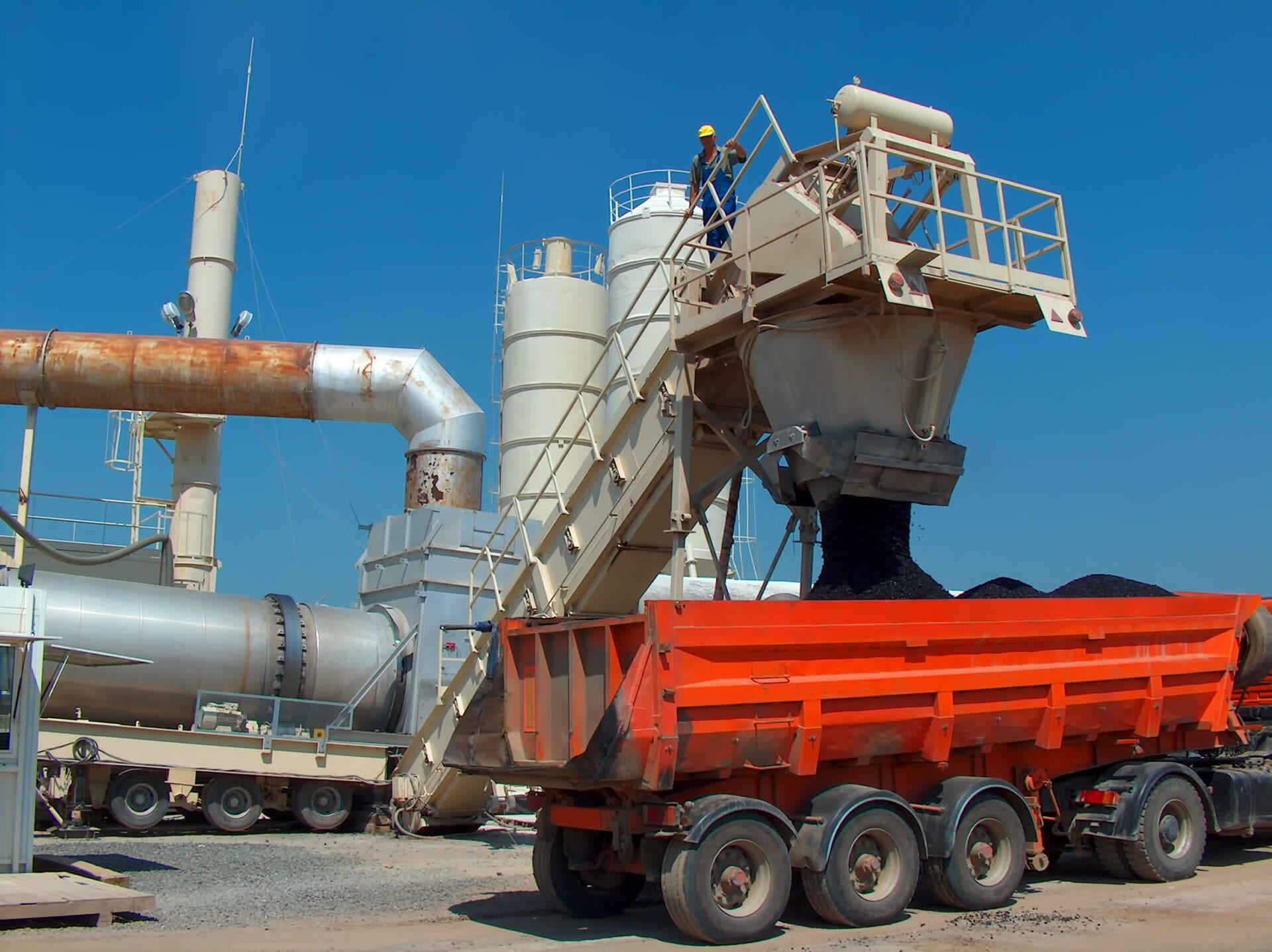 The truck is loaded with bitumen - Texas Refinery Of Canada Limited